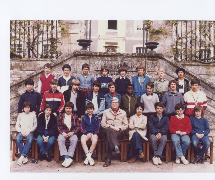 Photo de classe 5eme 1 de 1981, Collège De Juilly - Copains d'avant