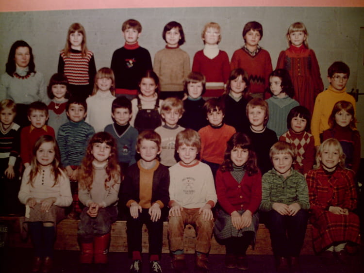 Photo de classe CE1 de 1981, Ecole Louis Lemonnier (Franqueville Saint ...