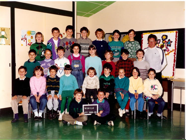 Photo de classe CM2 de 1989, Ecole La Vallonnerie (Nuaille) - Copains d ...