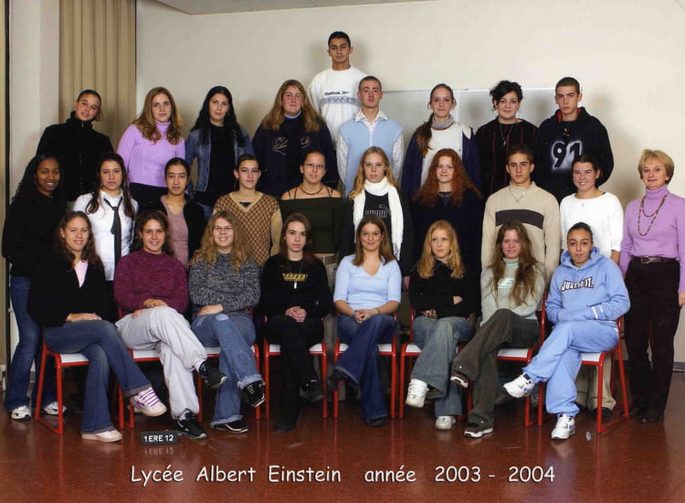 Photo de classe 1ère STT 12 de 2003, Lycée Albert Einstein - Copains d'avant