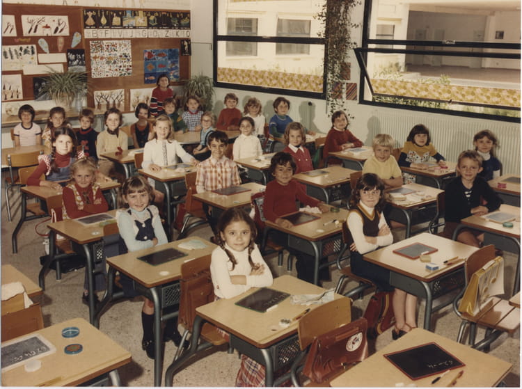 Photo de classe CE1 de 1977, ECOLE VAL FLEURI - Copains d'avant