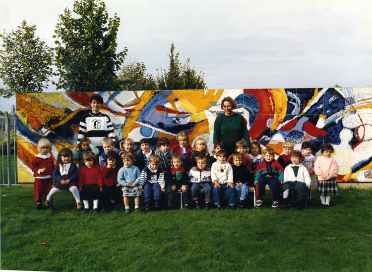 Photo de classe 1993/1994 de 1993, ECOLE LE LINOT - Copains d'avant