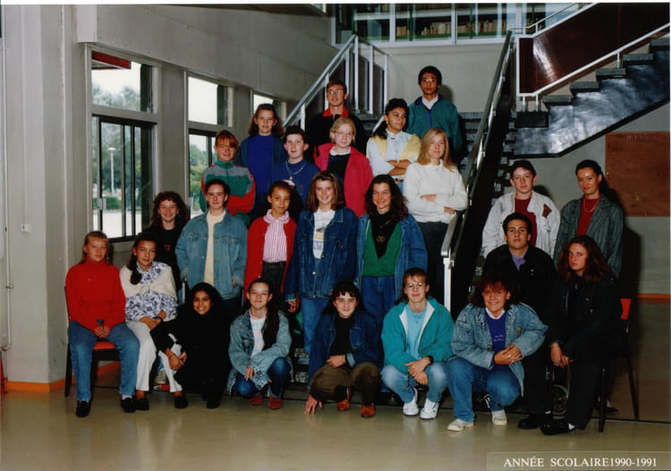 Photo de classe 3eme 4 de 1991, Collège Jean Rostand - Copains d'avant