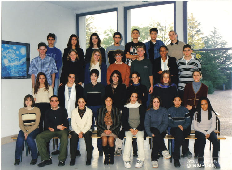Photo de classe 1ere de 1999, Lycée Joffre - Copains d'avant