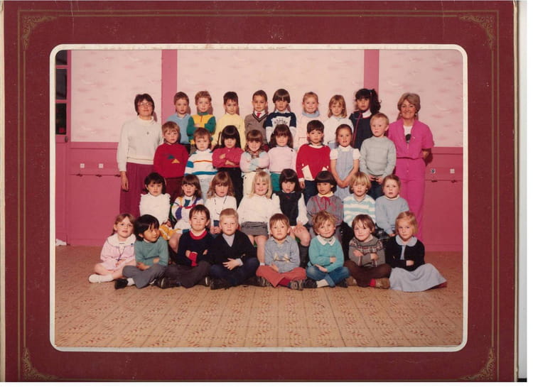 Photo de classe Moyenne section de 1985, ECOLE SAINT IGNACE - Copains d ...