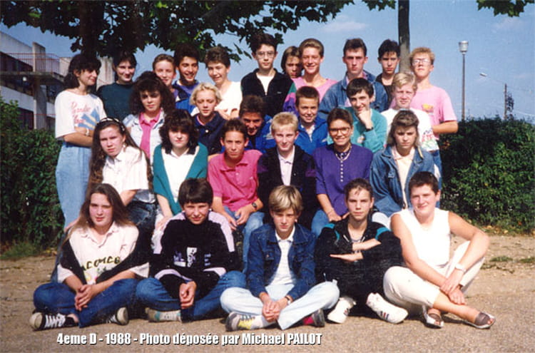 Photo de classe 4eme D de 1988, Collège Georges Pompidou - Copains d'avant