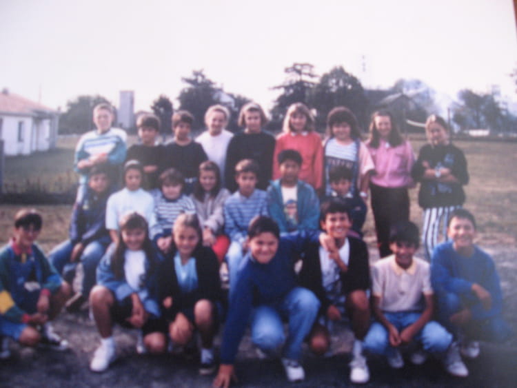 Photo de classe Photos classe 6ème en 1992 de 1992, Collège Isaac De ...