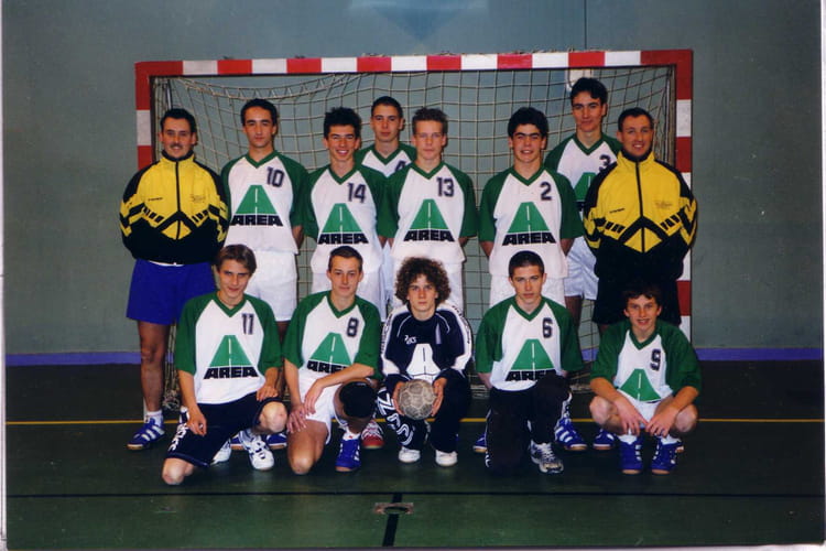 Photo de classe Dream team 1999-2000 de 2000, GNHBC - Copains d'avant