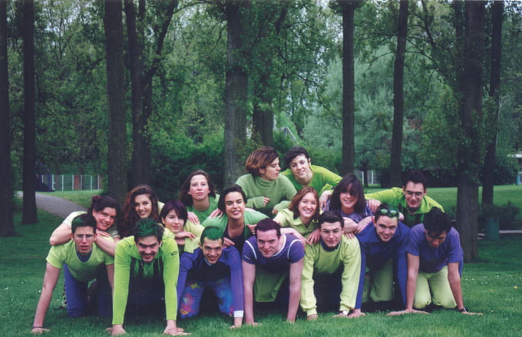 Photo de classe Photo de campagne de 1998, Bde Edhec Legitime Demence 98/99 - Copains d'avant