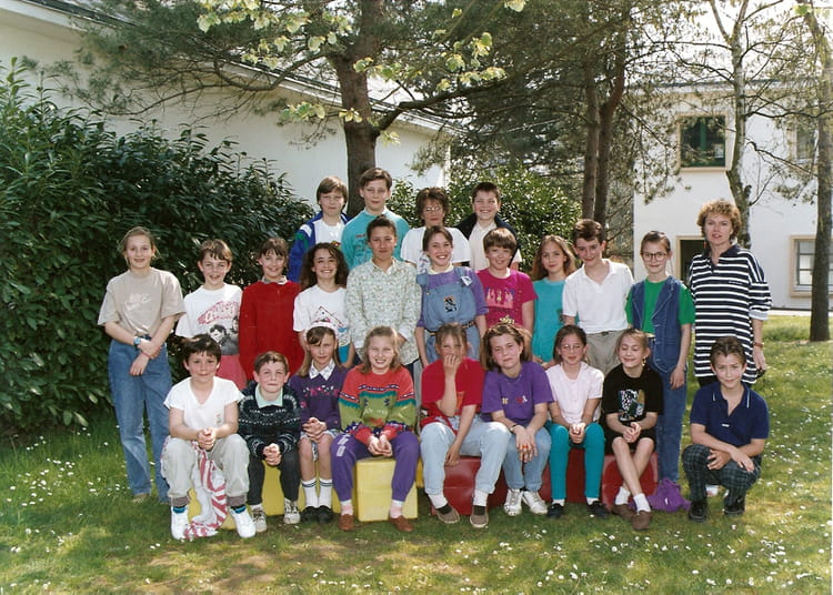 Photo de classe CM2 de 1991, ECOLE JULES MICHELET - Copains d'avant