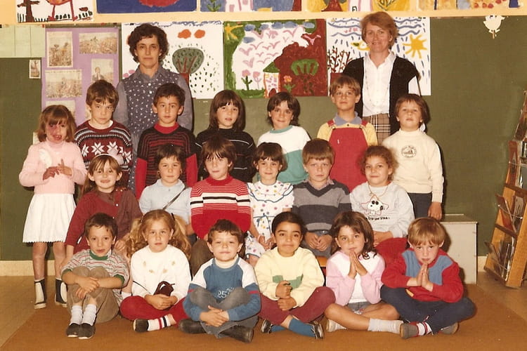 Photo de classe Grande section de 1983, ECOLE LES GERANIUMS - Copains d ...