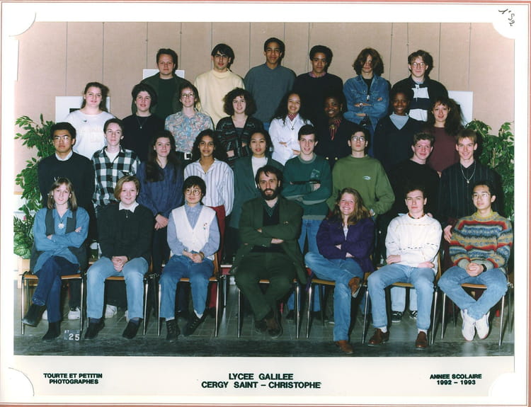 Photo de classe 1ère S2 de 1992, Lycée Galilée - Copains d'avant