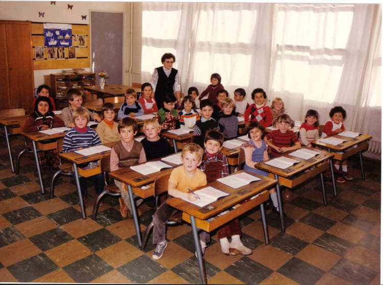 Photo de classe Je ne sais plus de 1980, ECOLE DU CENTRE - Copains d'avant