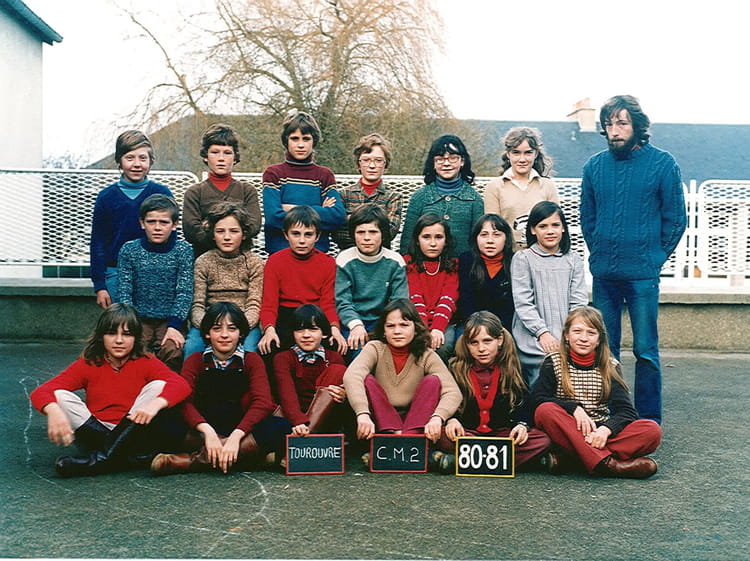 Photo de classe CM2 de 1981, Ecole Juignet (Tourouvre) - Copains d'avant
