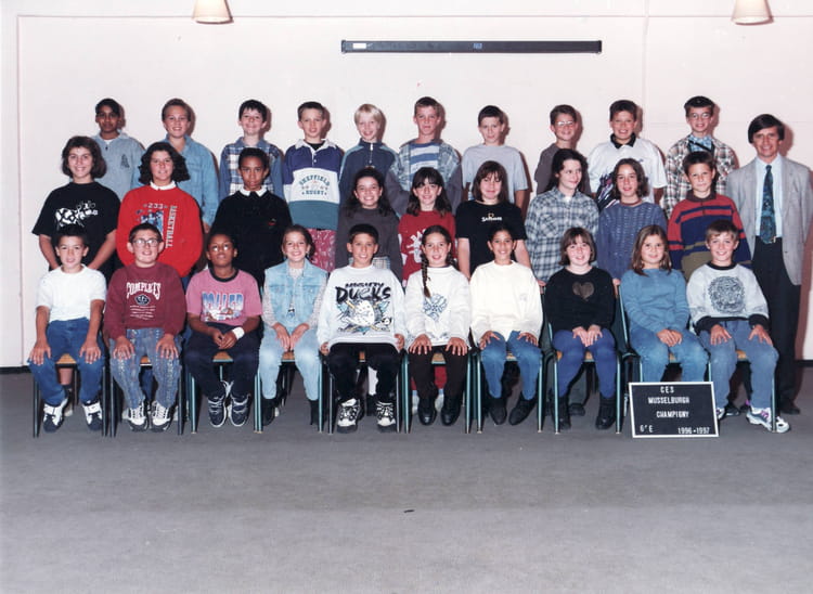 Photo de classe 6'E de 1996, Collège Musselburgh - Copains d'avant