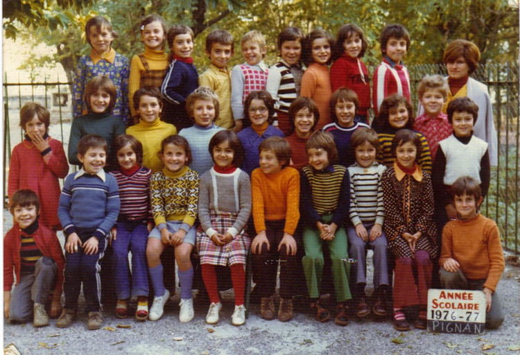 Photo de classe Classe de C.E.2 de 1976, Ecole Du Peyrou (Pignan ...