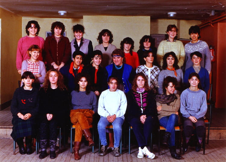 Photo de classe Terminale G1/1 de 1985, Lycée Polyvalent Alexis Monteil ...